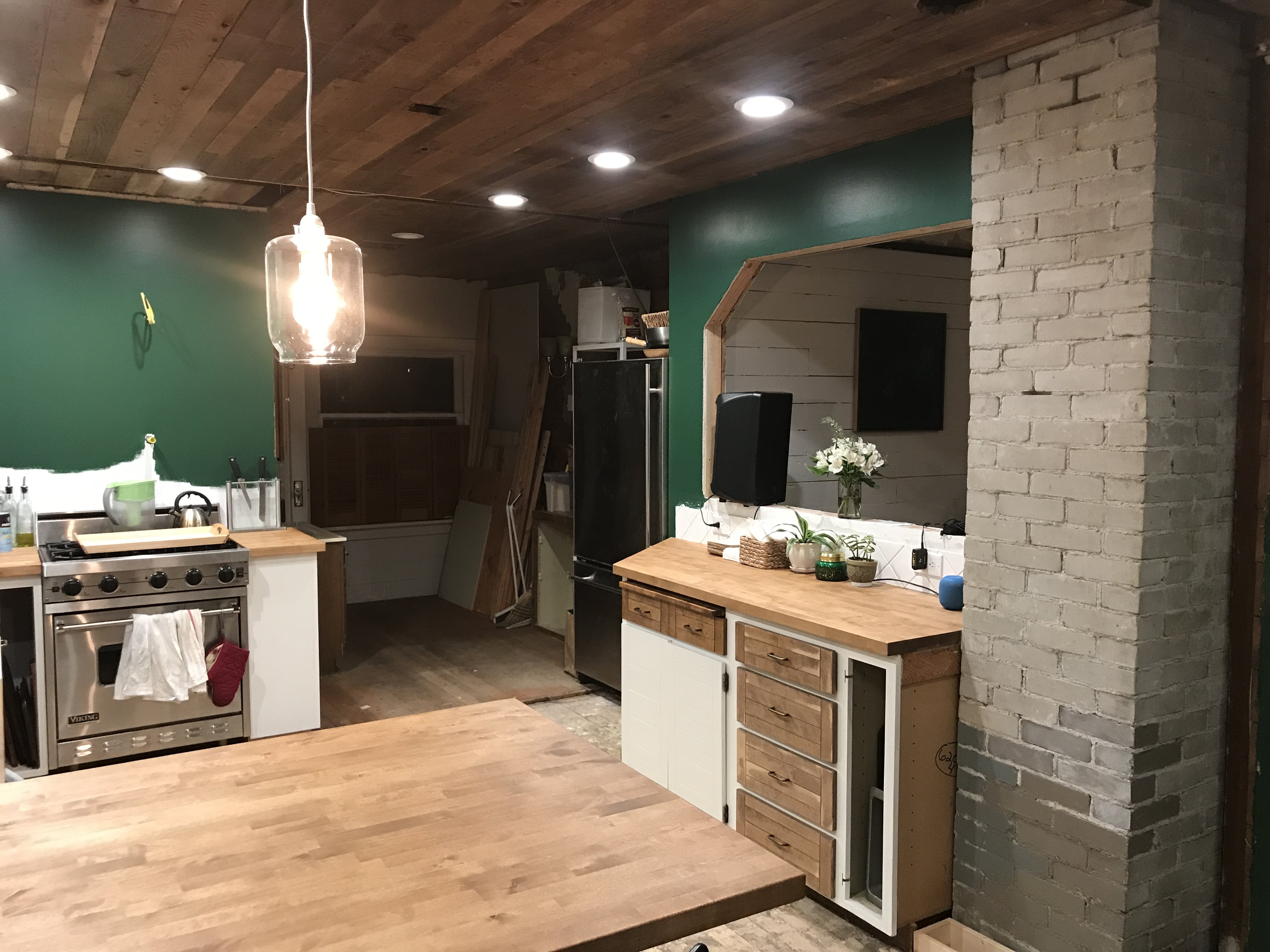 Our Own Fixer Upper's Kitchen Inspiration - Pursuit of Craftsmanship
